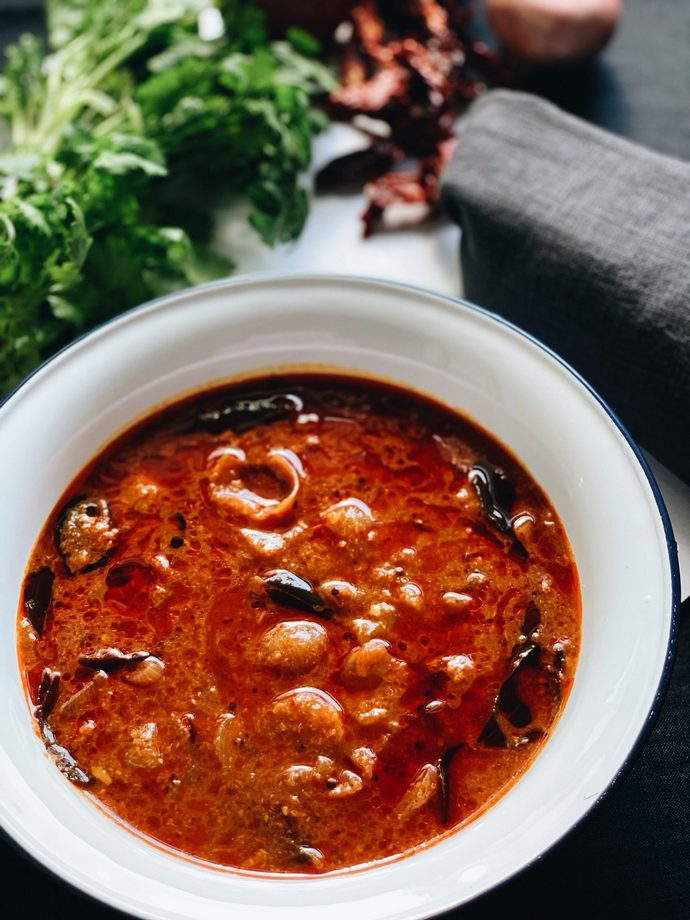 South Indian Onion Curry Recipe – the craver's guide